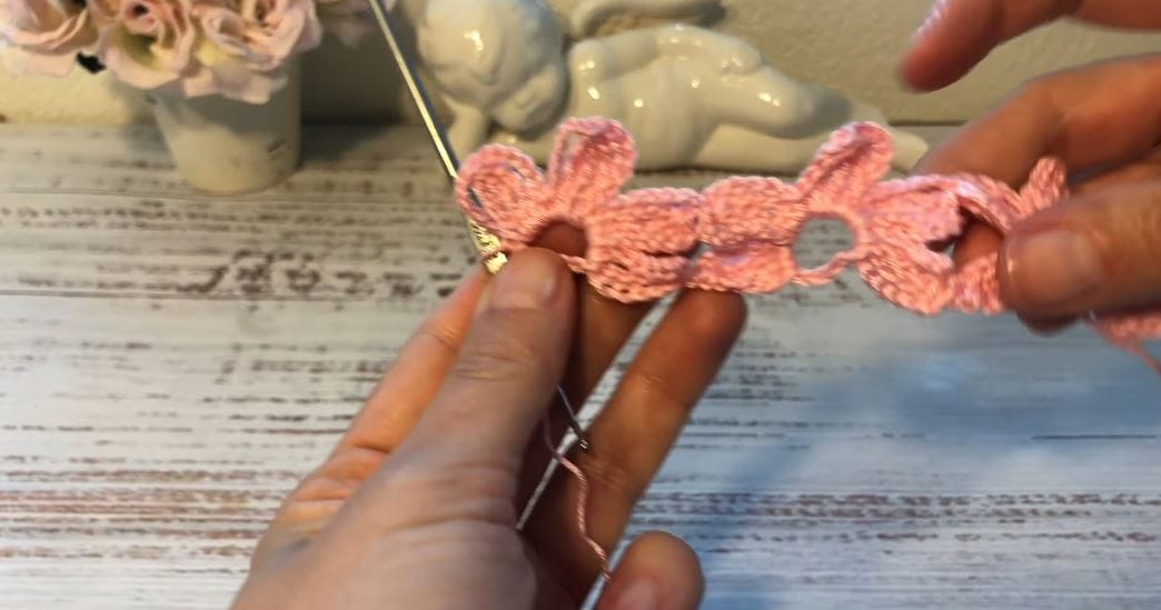How to Crochet a Beautiful Flower Stitch