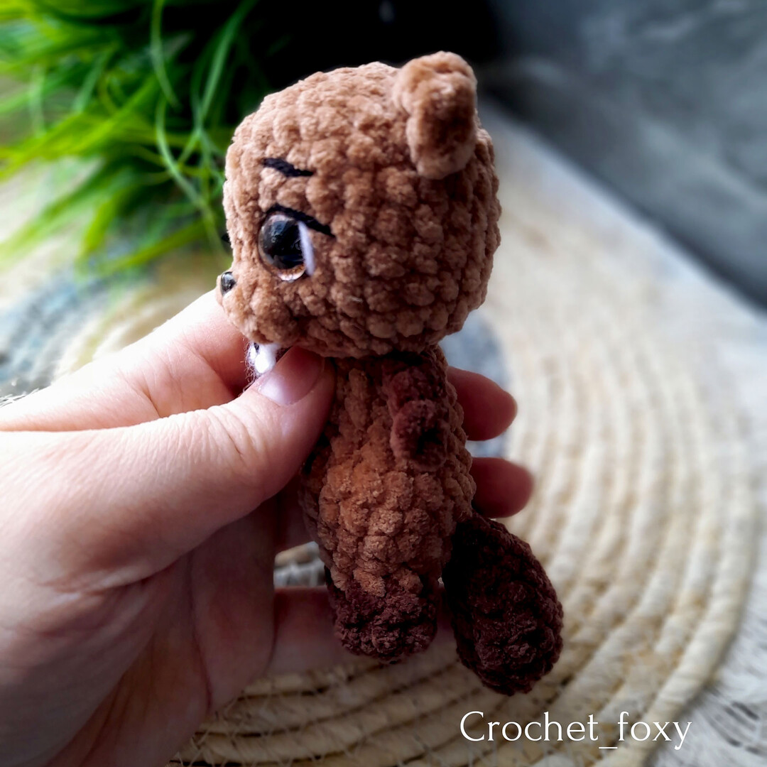 How to Crochet the Cutest Squishy Plush Beaver (Free Amigurumi Pattern!)